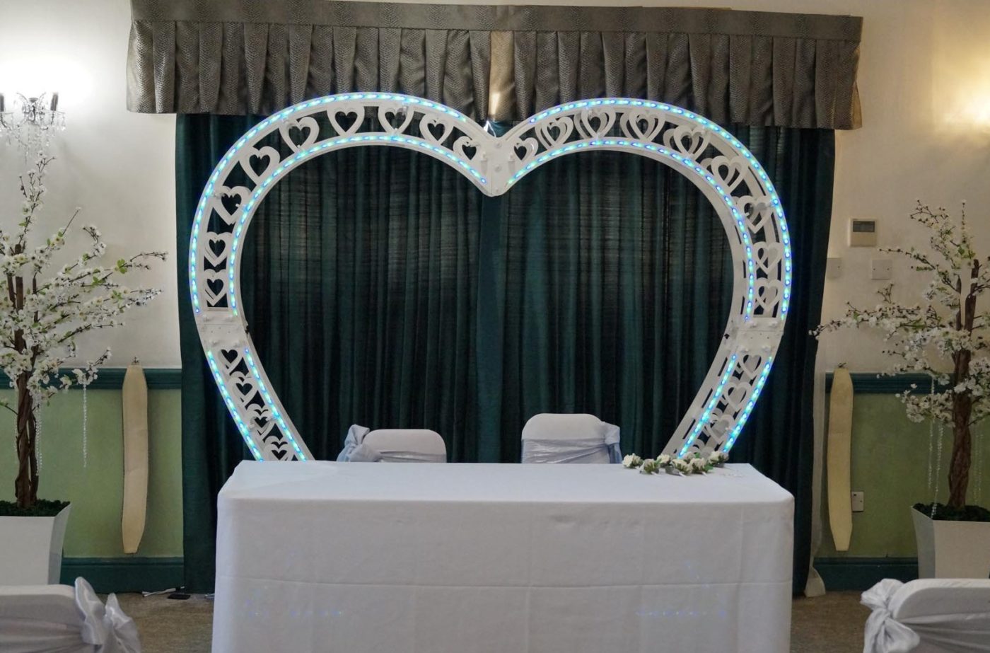 Arches, Back Drops & Flower Walls