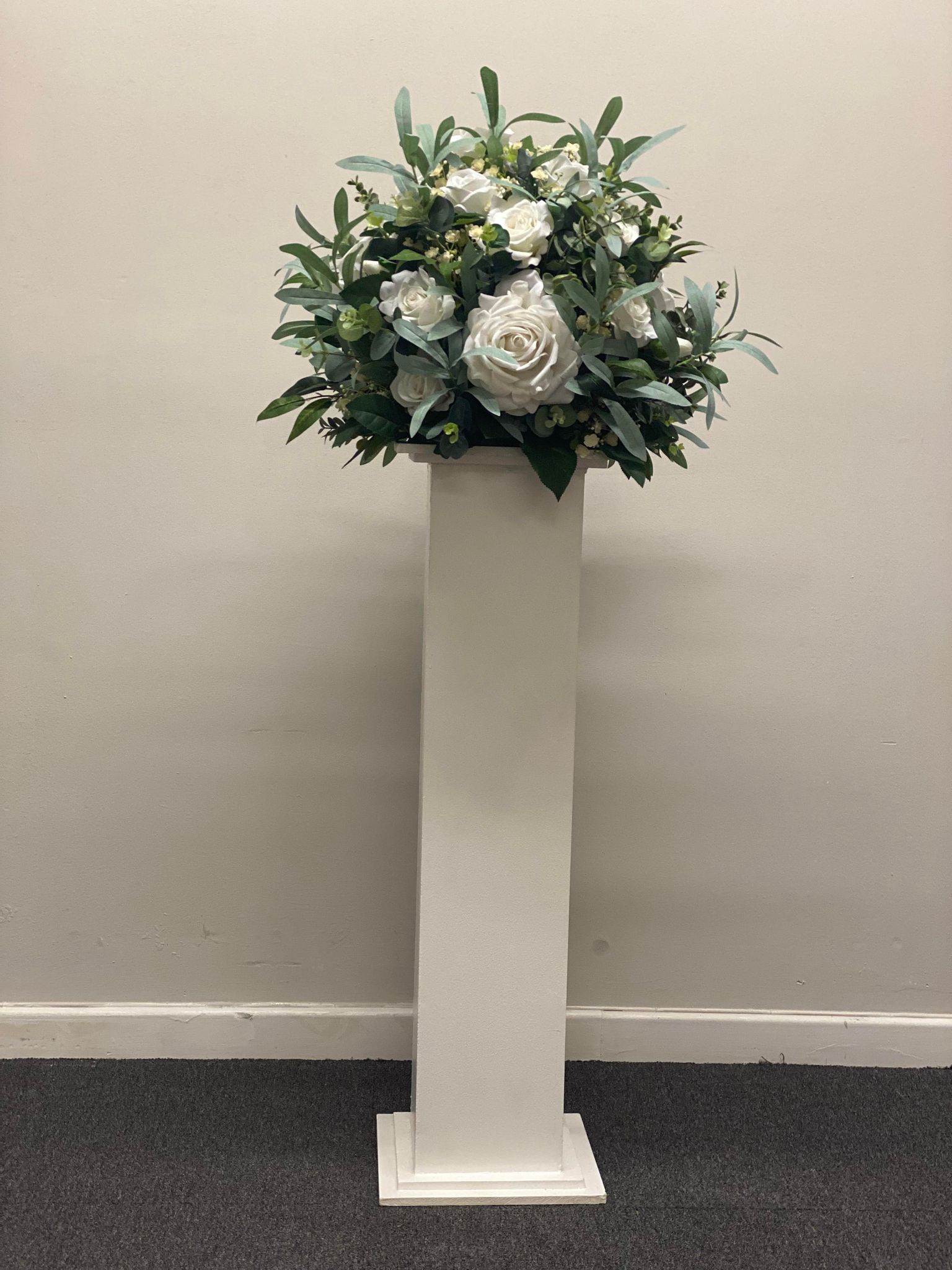 Aisle Decor